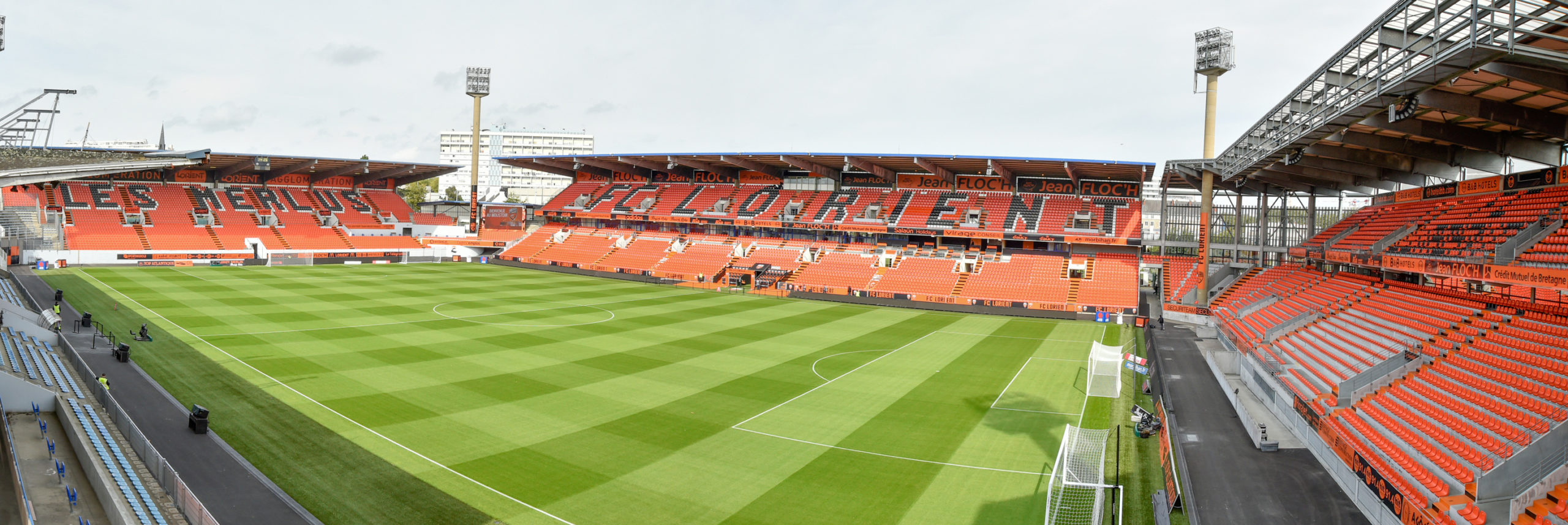 Un jardinier tué par un portique chauffant au stade de Lorient — Alsa ...