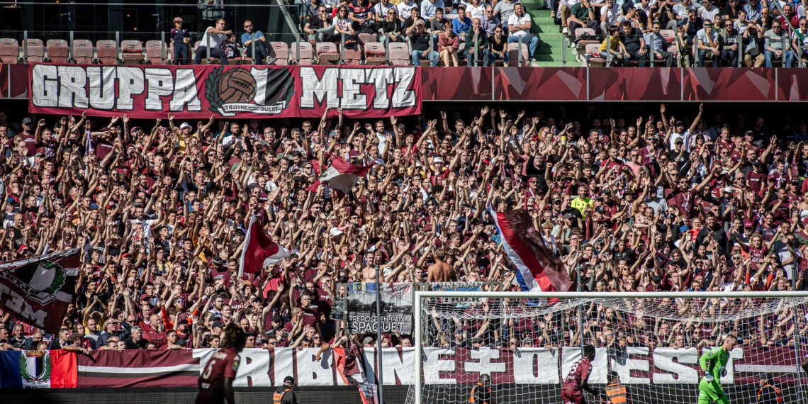 Les ultras du FC Metz replacés et bien présents face à Strasbourg ...