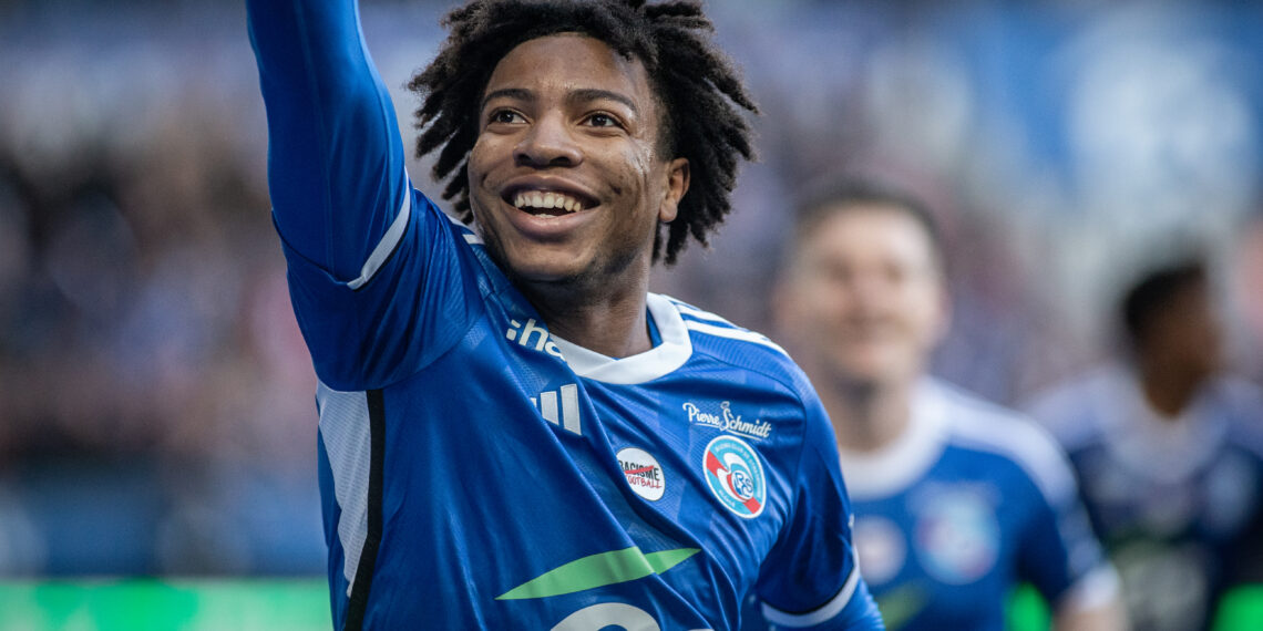 Racing : une première titularisation pour Jérémy Sebas à Toulouse ...