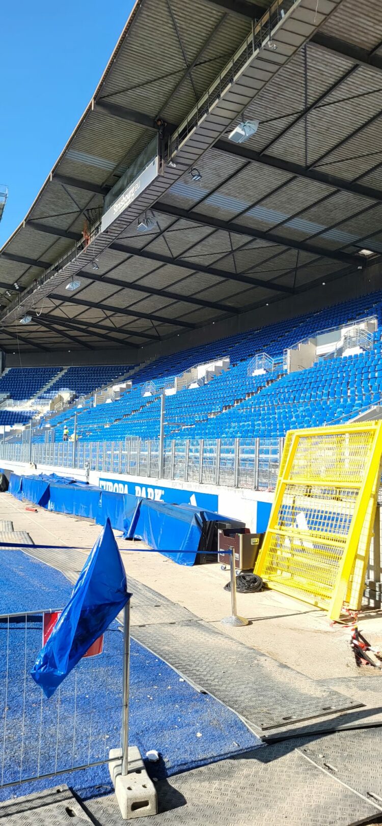 PHOTOS. Voici l'évolution des travaux du stade de la Meinau ! — Alsa'Sports - Direct Racing